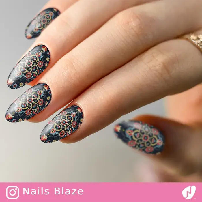Geometric Nail Design Ideas